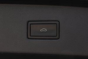 Black Volkswagen Tiguan 2021 in Ventspils, with an engine capacity of 1.50 L and mileage of 69 thousand km for 23900 €, photo 16 on AUTOMOTO.COM.LV
