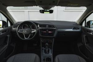 Black Volkswagen Tiguan 2021 in Ventspils, with an engine capacity of 1.50 L and mileage of 69 thousand km for 23900 €, photo 19 on AUTOMOTO.COM.LV