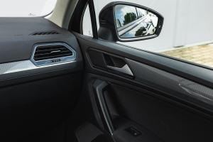 Black Volkswagen Tiguan 2021 in Ventspils, with an engine capacity of 1.50 L and mileage of 69 thousand km for 23900 €, photo 33 on AUTOMOTO.COM.LV