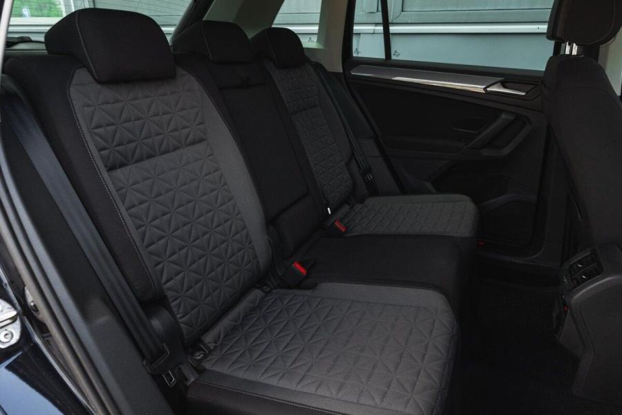 Black Volkswagen Tiguan 2021 in Ventspils, with an engine capacity of 1.50 L and mileage of 69 thousand km for 23900 €, photo 34 on AUTOMOTO.COM.LV