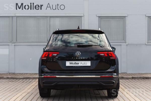 Melns Volkswagen Tiguan 2021 Ventspils, ar dzinēja tilpumu 1.50 L un nobraukumu 69 tūkst. km par 23900 €, foto 4 vietnē AUTOMOTO.COM.LV