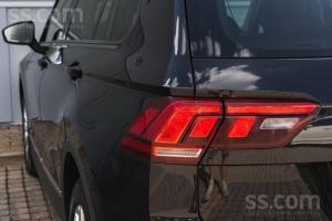 Melns Volkswagen Tiguan 2021 Ventspils, ar dzinēja tilpumu 1.50 L un nobraukumu 69 tūkst. km par 23900 €, foto 14 vietnē AUTOMOTO.COM.LV