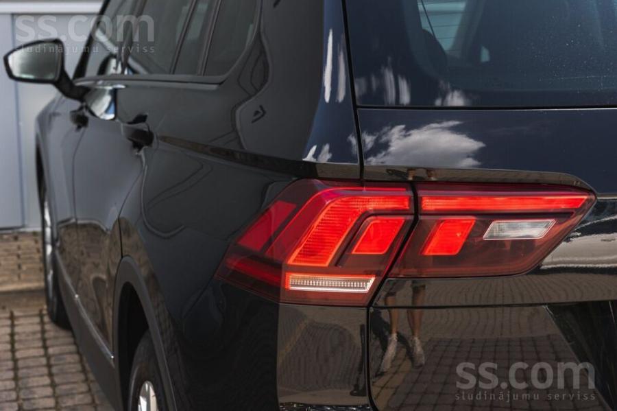 Melns Volkswagen Tiguan 2021 Ventspils, ar dzinēja tilpumu 1.50 L un nobraukumu 69 tūkst. km par 23900 €, foto 14 vietnē AUTOMOTO.COM.LV