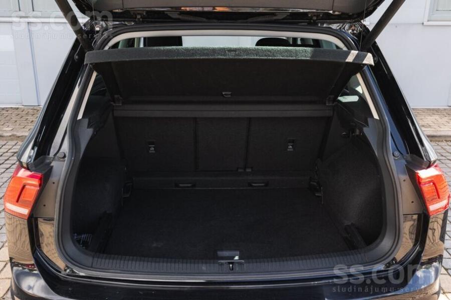 Melns Volkswagen Tiguan 2021 Ventspils, ar dzinēja tilpumu 1.50 L un nobraukumu 69 tūkst. km par 23900 €, foto 15 vietnē AUTOMOTO.COM.LV