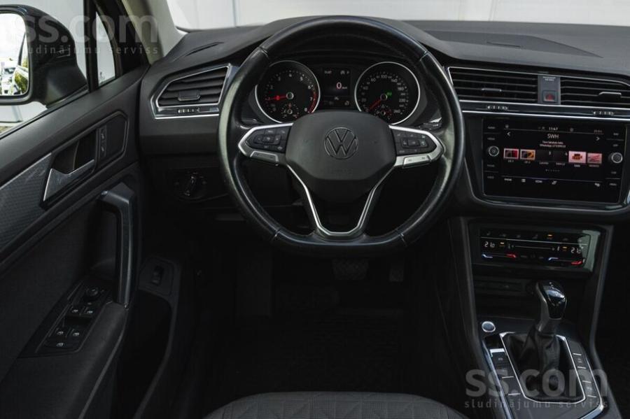 Melns Volkswagen Tiguan 2021 Ventspils, ar dzinēja tilpumu 1.50 L un nobraukumu 69 tūkst. km par 23900 €, foto 20 vietnē AUTOMOTO.COM.LV
