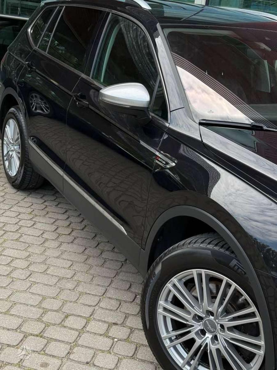Melns Volkswagen Tiguan 2021 Klaipėda, ar dzinēja tilpumu 1.97 L un nobraukumu 225 tūkst. km par 18500 €, foto 17 vietnē AUTOMOTO.COM.LV