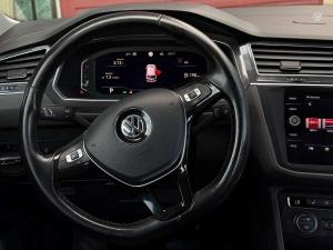 Melns Volkswagen Tiguan 2021 Klaipėda, ar dzinēja tilpumu 1.97 L un nobraukumu 225 tūkst. km par 18500 €, foto 25 vietnē AUTOMOTO.COM.LV
