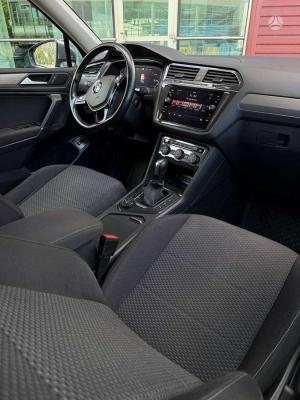 Melns Volkswagen Tiguan 2021 Klaipėda, ar dzinēja tilpumu 1.97 L un nobraukumu 225 tūkst. km par 18500 €, foto 27 vietnē AUTOMOTO.COM.LV