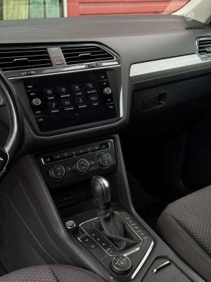 Melns Volkswagen Tiguan 2021 Klaipėda, ar dzinēja tilpumu 1.97 L un nobraukumu 225 tūkst. km par 18500 €, foto 29 vietnē AUTOMOTO.COM.LV