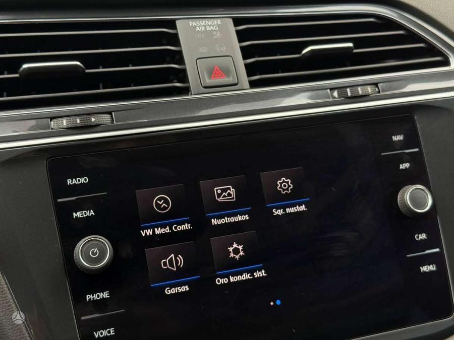 Melns Volkswagen Tiguan 2021 Klaipėda, ar dzinēja tilpumu 1.97 L un nobraukumu 225 tūkst. km par 18500 €, foto 32 vietnē AUTOMOTO.COM.LV
