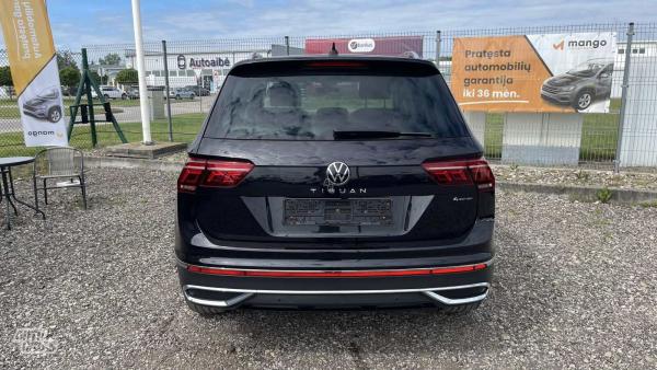 Melns Volkswagen Tiguan 2021 Marijampole, ar dzinēja tilpumu 2.00 L un nobraukumu 285 tūkst. km par 18490 €, foto 10 vietnē AUTOMOTO.COM.LV