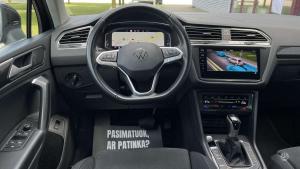 Black Volkswagen Tiguan 2021 in Marijampole, with an engine capacity of 1.97 L and mileage of 285 thousand km for 18490 €, photo 3 on AUTOMOTO.COM.LV