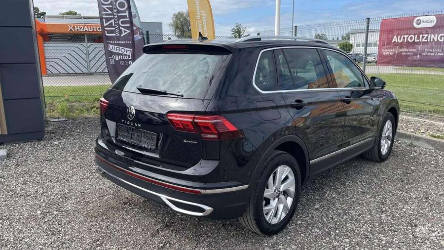 Black Volkswagen Tiguan 2021 in Marijampole, with an engine capacity of 1.97 L and mileage of 285 thousand km for 18490 €, photo 9 on AUTOMOTO.COM.LV