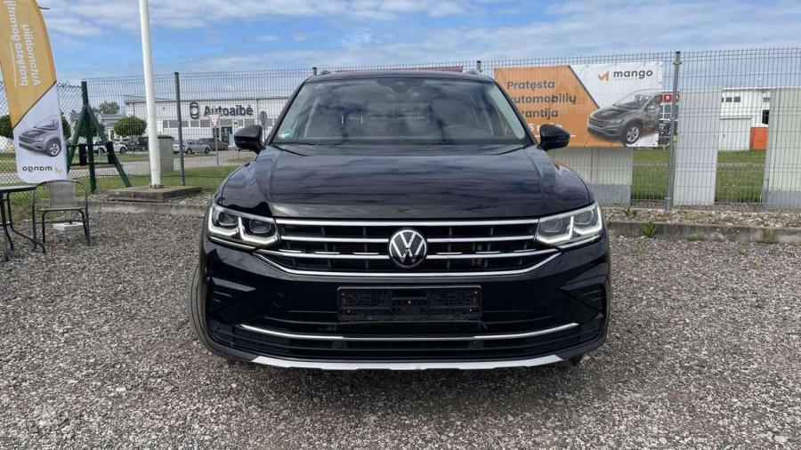 Black Volkswagen Tiguan 2021 in Marijampole, with an engine capacity of 1.97 L and mileage of 285 thousand km for 18490 €, photo 14 on AUTOMOTO.COM.LV