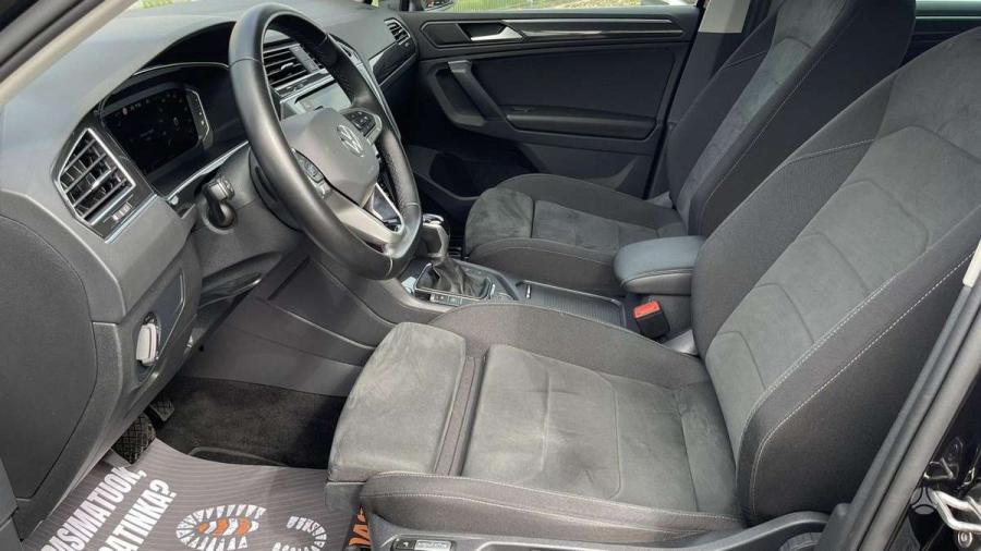 Black Volkswagen Tiguan 2021 in Marijampole, with an engine capacity of 1.97 L and mileage of 285 thousand km for 18490 €, photo 15 on AUTOMOTO.COM.LV