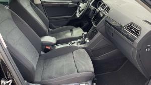 Black Volkswagen Tiguan 2021 in Marijampole, with an engine capacity of 1.97 L and mileage of 285 thousand km for 18490 €, photo 16 on AUTOMOTO.COM.LV