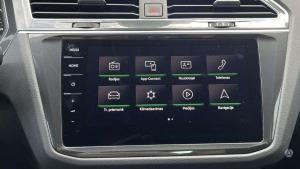 Black Volkswagen Tiguan 2021 in Marijampole, with an engine capacity of 1.97 L and mileage of 285 thousand km for 18490 €, photo 33 on AUTOMOTO.COM.LV