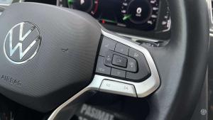 Black Volkswagen Tiguan 2021 in Marijampole, with an engine capacity of 1.97 L and mileage of 285 thousand km for 18490 €, photo 38 on AUTOMOTO.COM.LV