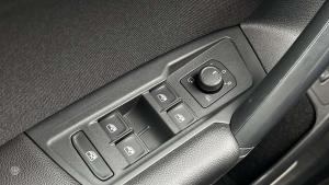 Black Volkswagen Tiguan 2021 in Marijampole, with an engine capacity of 1.97 L and mileage of 285 thousand km for 18490 €, photo 44 on AUTOMOTO.COM.LV