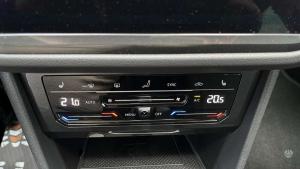 Black Volkswagen Tiguan 2021 in Marijampole, with an engine capacity of 1.97 L and mileage of 285 thousand km for 18490 €, photo 45 on AUTOMOTO.COM.LV