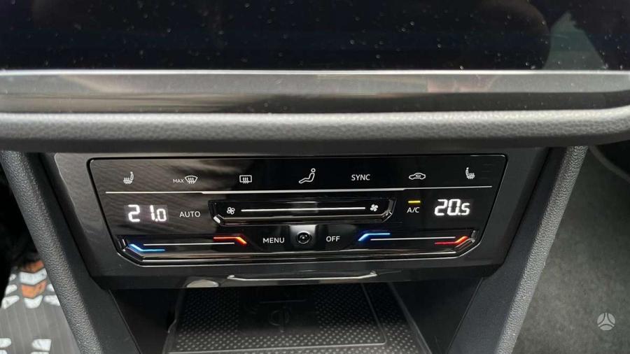 Black Volkswagen Tiguan 2021 in Marijampole, with an engine capacity of 1.97 L and mileage of 285 thousand km for 18490 €, photo 45 on AUTOMOTO.COM.LV