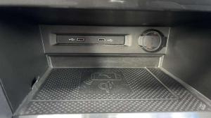 Black Volkswagen Tiguan 2021 in Marijampole, with an engine capacity of 1.97 L and mileage of 285 thousand km for 18490 €, photo 48 on AUTOMOTO.COM.LV