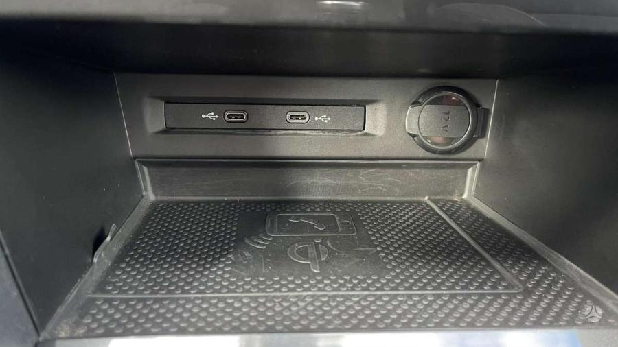 Black Volkswagen Tiguan 2021 in Marijampole, with an engine capacity of 1.97 L and mileage of 285 thousand km for 18490 €, photo 48 on AUTOMOTO.COM.LV