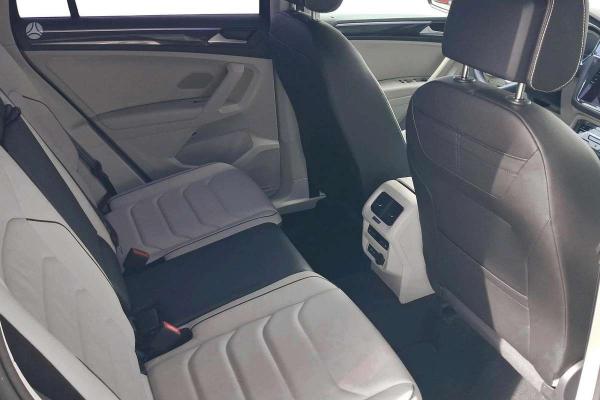 Melns Volkswagen Tiguan 2021 Klaipėda, ar dzinēja tilpumu 1.50 L un nobraukumu 70 tūkst. km par 24950 €, foto 10 vietnē AUTOMOTO.COM.LV