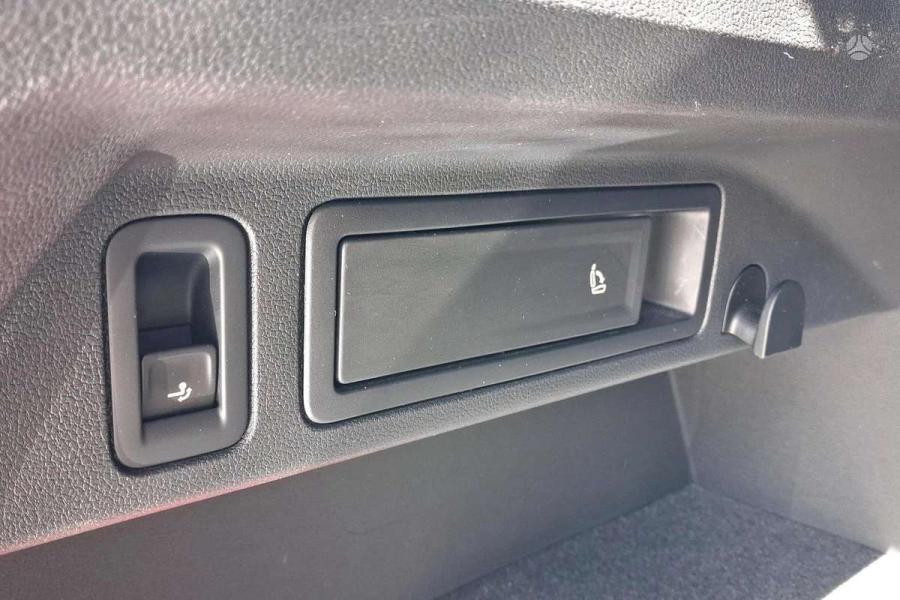 Melns Volkswagen Tiguan 2021 Klaipėda, ar dzinēja tilpumu 1.50 L un nobraukumu 70 tūkst. km par 24950 €, foto 21 vietnē AUTOMOTO.COM.LV