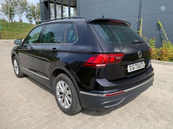 Melns Volkswagen Tiguan 2021 Viļņa, ar dzinēja tilpumu 1.97 L un nobraukumu 235 tūkst. km par 20328 €, foto 4 vietnē AUTOMOTO.COM.LV