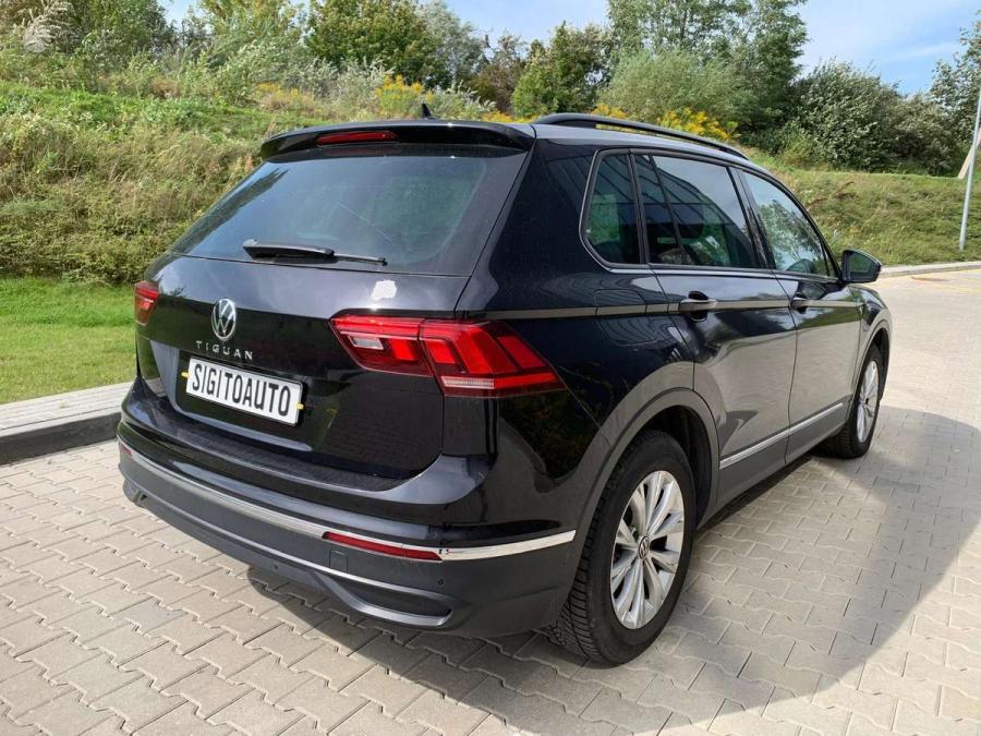 Melns Volkswagen Tiguan 2021 Viļņa, ar dzinēja tilpumu 1.97 L un nobraukumu 235 tūkst. km par 20328 €, foto 5 vietnē AUTOMOTO.COM.LV