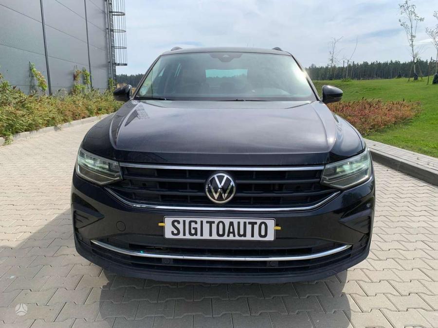 Melns Volkswagen Tiguan 2021 Viļņa, ar dzinēja tilpumu 1.97 L un nobraukumu 235 tūkst. km par 20328 €, foto 7 vietnē AUTOMOTO.COM.LV