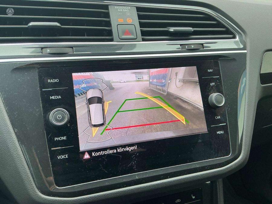 Black Volkswagen Tiguan 2021 in Klaipeda, with an engine capacity of 1.40 L and mileage of 210 thousand km for 18999 €, photo 5 on AUTOMOTO.COM.LV