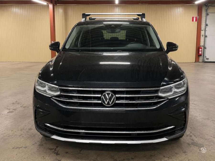 Black Volkswagen Tiguan 2021 in Klaipeda, with an engine capacity of 1.40 L and mileage of 210 thousand km for 18999 €, photo 9 on AUTOMOTO.COM.LV