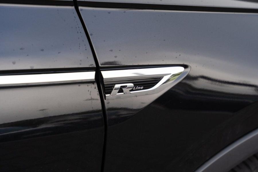 Melns Volkswagen Tiguan 2021 Mārupe, ar dzinēja tilpumu 2.00 L un nobraukumu 176 tūkst. km par 23900 €, foto 8 vietnē AUTOMOTO.COM.LV