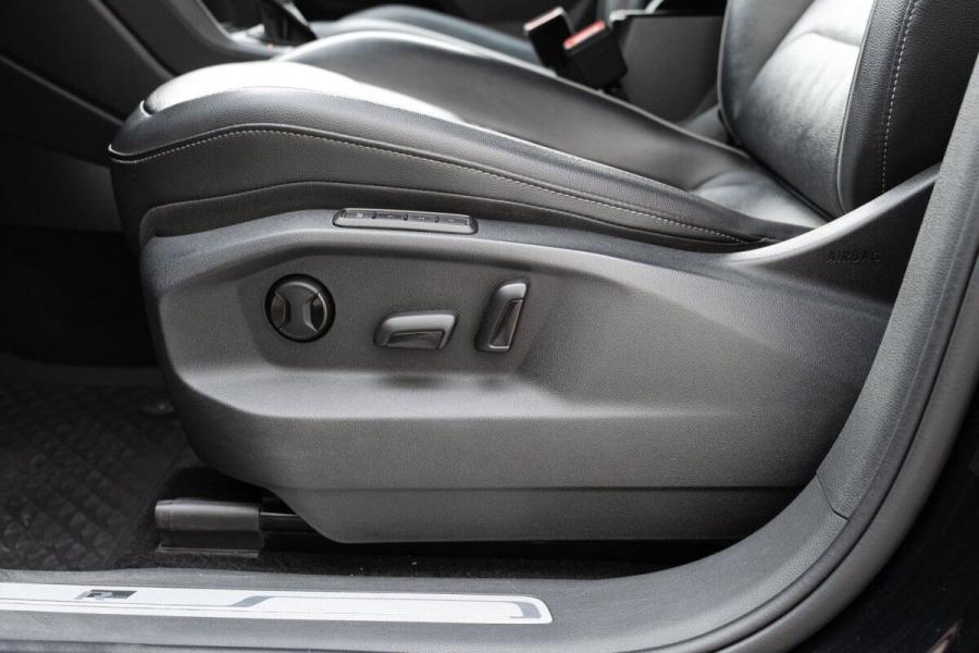 Melns Volkswagen Tiguan 2021 Mārupe, ar dzinēja tilpumu 2.00 L un nobraukumu 176 tūkst. km par 23900 €, foto 11 vietnē AUTOMOTO.COM.LV