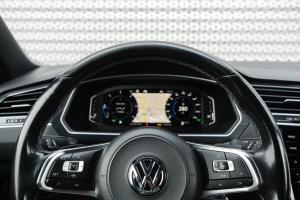 Melns Volkswagen Tiguan 2021 Mārupe, ar dzinēja tilpumu 2.00 L un nobraukumu 176 tūkst. km par 23900 €, foto 16 vietnē AUTOMOTO.COM.LV