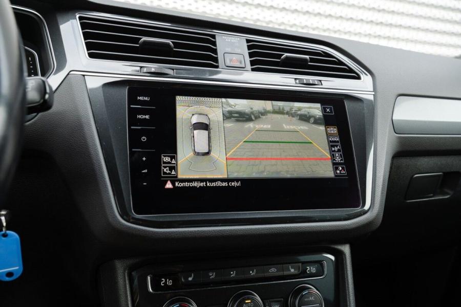 Melns Volkswagen Tiguan 2021 Mārupe, ar dzinēja tilpumu 2.00 L un nobraukumu 176 tūkst. km par 23900 €, foto 17 vietnē AUTOMOTO.COM.LV