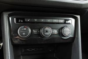 Melns Volkswagen Tiguan 2021 Mārupe, ar dzinēja tilpumu 2.00 L un nobraukumu 176 tūkst. km par 23900 €, foto 27 vietnē AUTOMOTO.COM.LV