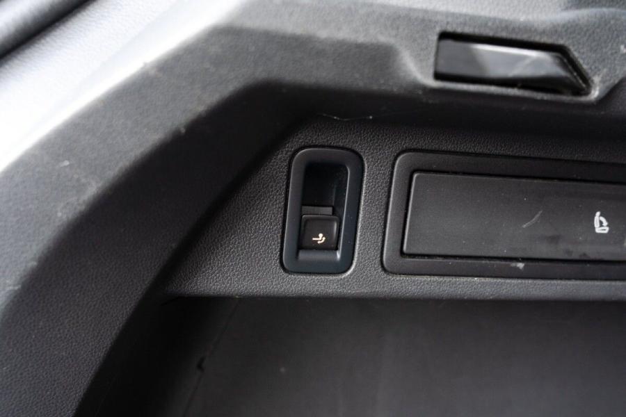 Melns Volkswagen Tiguan 2021 Mārupe, ar dzinēja tilpumu 2.00 L un nobraukumu 176 tūkst. km par 23900 €, foto 33 vietnē AUTOMOTO.COM.LV