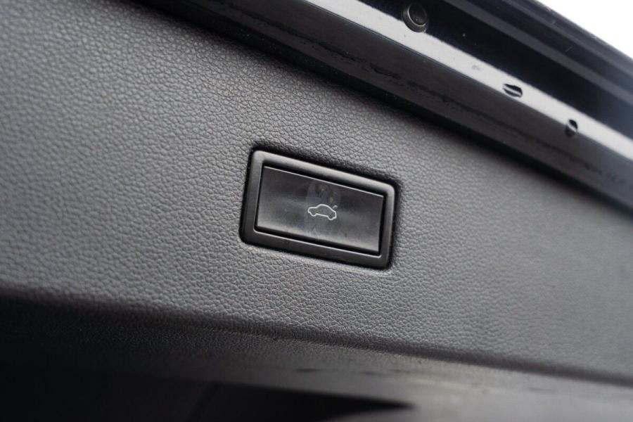 Melns Volkswagen Tiguan 2021 Mārupe, ar dzinēja tilpumu 2.00 L un nobraukumu 176 tūkst. km par 23900 €, foto 34 vietnē AUTOMOTO.COM.LV