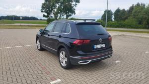 Black Volkswagen Tiguan 2021 in Cesis, with an engine capacity of 1.40 L and mileage of 163 thousand km for 21500 €, photo 5 on AUTOMOTO.COM.LV