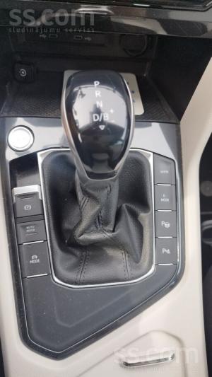Black Volkswagen Tiguan 2021 in Cesis, with an engine capacity of 1.40 L and mileage of 163 thousand km for 21500 €, photo 11 on AUTOMOTO.COM.LV
