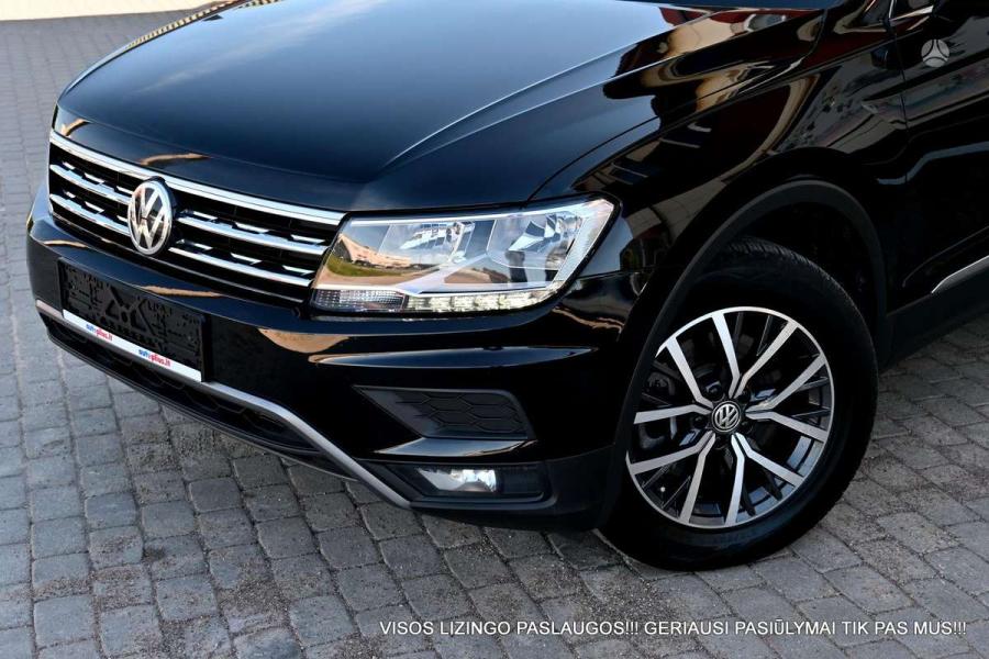 Black Volkswagen Tiguan 2021 in Kretinga, with an engine capacity of 1.98 L and mileage of 212 thousand km for 17499 €, photo 5 on AUTOMOTO.COM.LV