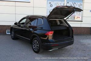 Black Volkswagen Tiguan 2021 in Kretinga, with an engine capacity of 1.98 L and mileage of 212 thousand km for 17499 €, photo 12 on AUTOMOTO.COM.LV