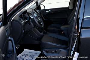 Black Volkswagen Tiguan 2021 in Kretinga, with an engine capacity of 1.98 L and mileage of 212 thousand km for 17499 €, photo 17 on AUTOMOTO.COM.LV