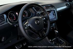Black Volkswagen Tiguan 2021 in Kretinga, with an engine capacity of 1.98 L and mileage of 212 thousand km for 17499 €, photo 19 on AUTOMOTO.COM.LV