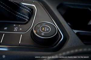Black Volkswagen Tiguan 2021 in Kretinga, with an engine capacity of 1.98 L and mileage of 212 thousand km for 17499 €, photo 24 on AUTOMOTO.COM.LV