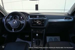 Black Volkswagen Tiguan 2021 in Kretinga, with an engine capacity of 1.98 L and mileage of 212 thousand km for 17499 €, photo 29 on AUTOMOTO.COM.LV