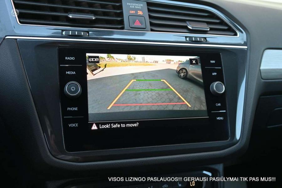 Black Volkswagen Tiguan 2021 in Kretinga, with an engine capacity of 1.98 L and mileage of 212 thousand km for 17499 €, photo 33 on AUTOMOTO.COM.LV